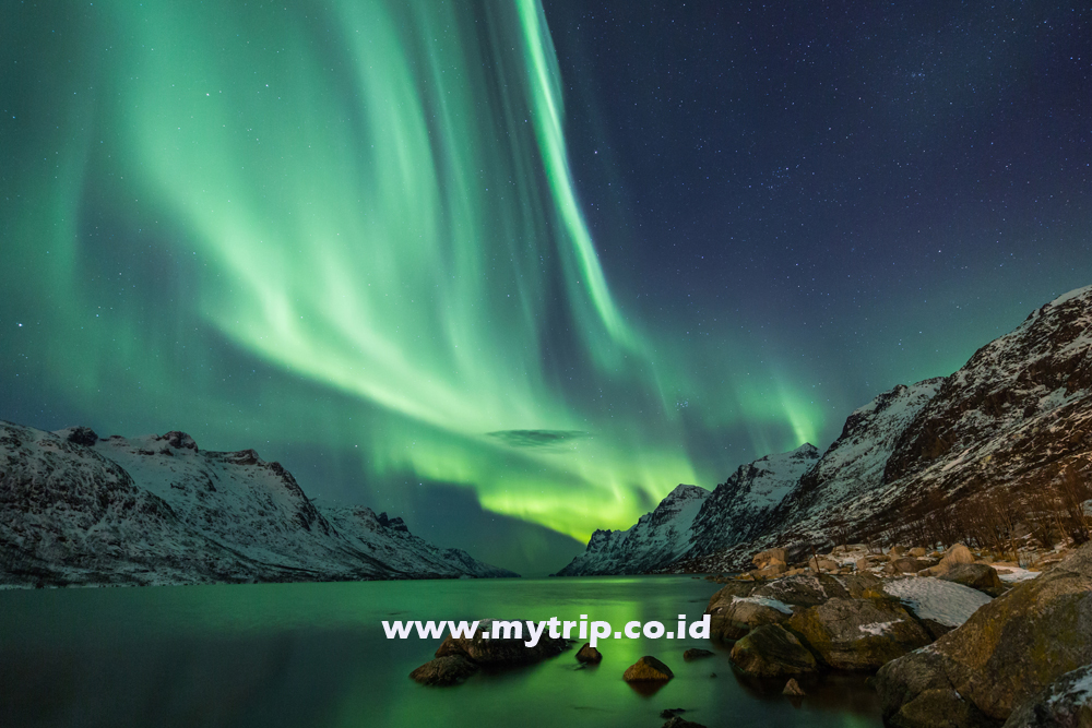 TEMPAT TERBAIK UNTUK MELIHAT AURORA DI NORWEGIA: TROMSO TEMPAT TERBAIK UNTUK MELIHAT AURORA DI NORWEGIA: TROMSO